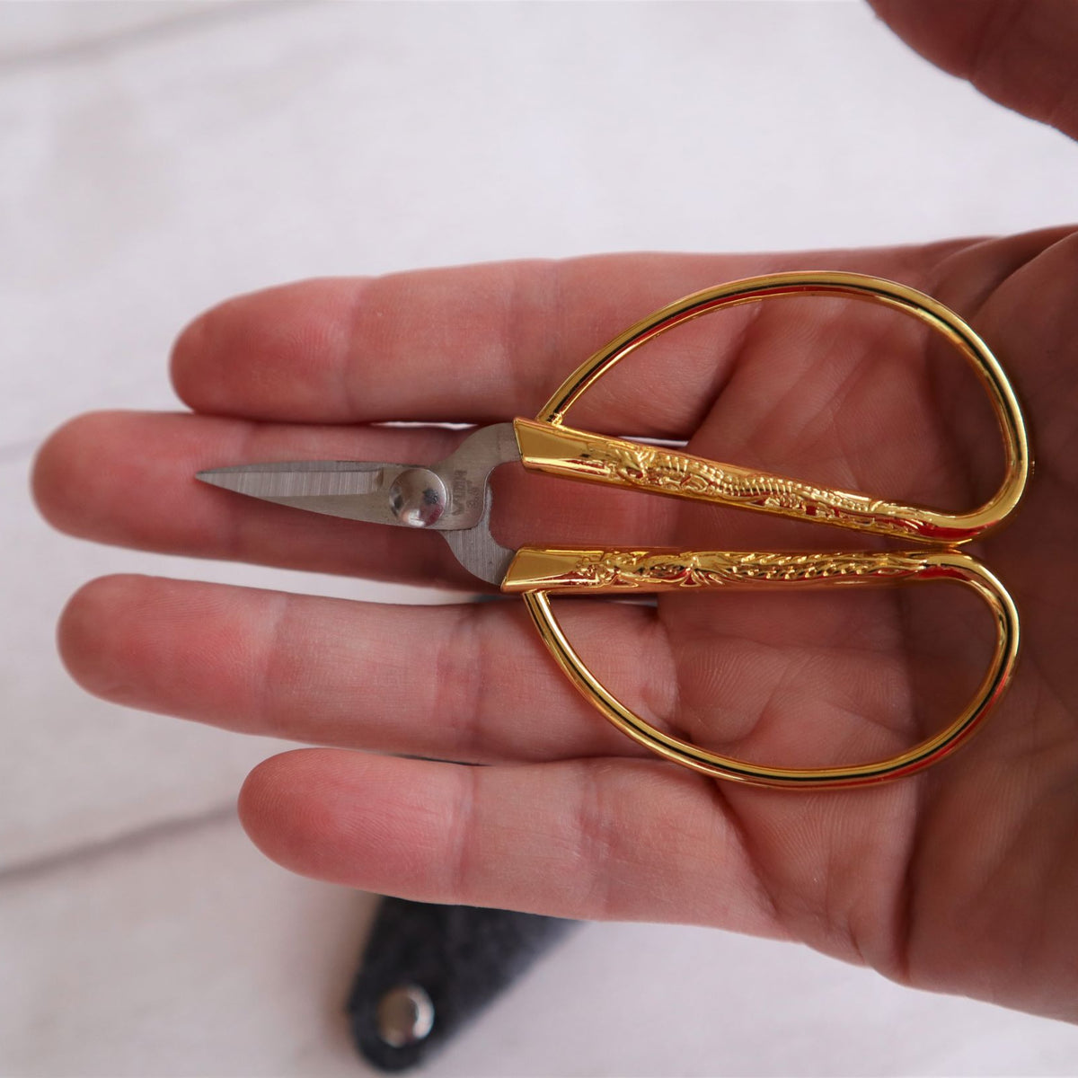 LDH Scissors. Imperial Scissors - Dragon & Phoenix 3.5'' – BeyondThePinkDoor