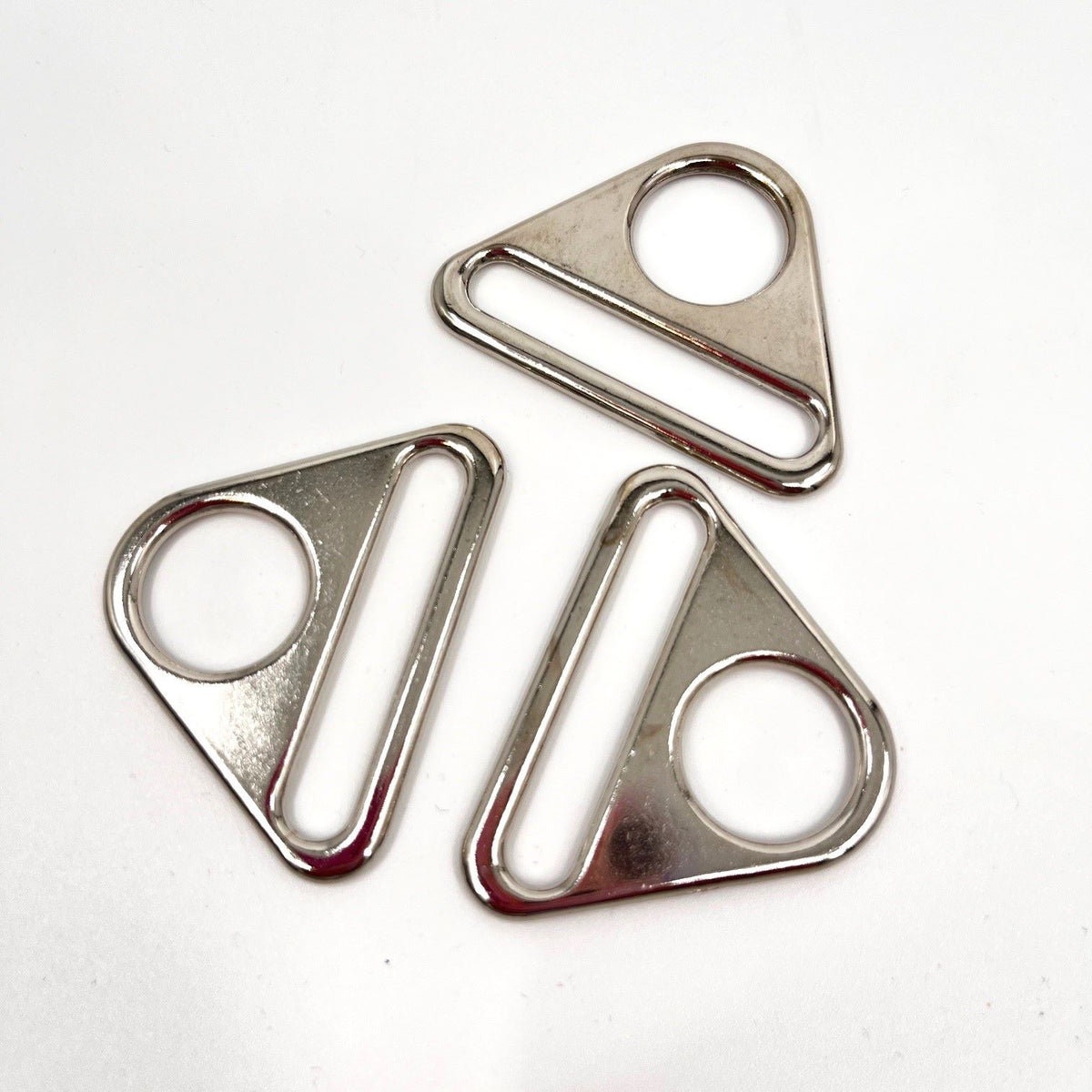 Metal Triangle Connectors-38mm-Silver – BeyondThePinkDoor